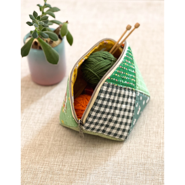 Criss Cross Pouch Set Pattern - Minki Kim | The Quilt Shop