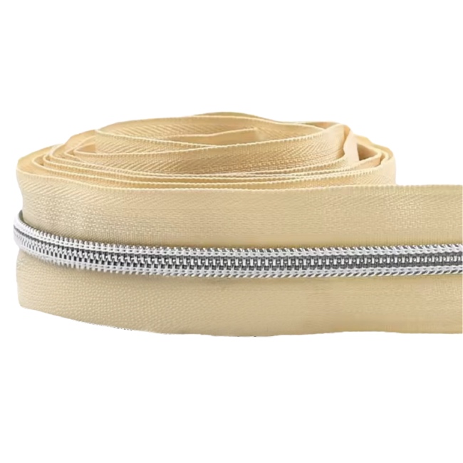 Silver Nylon Size 5 Zipper with Pulls - Light Beige - The Quilt Shop