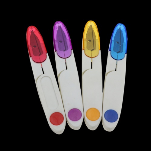 Coloured Thread Snips - The Quilt Shop